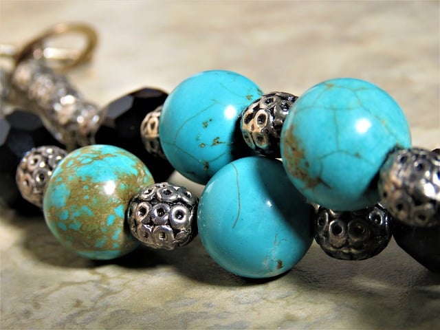 What Colors Make Turquoise? How to Create the Perfect Turquoise Color